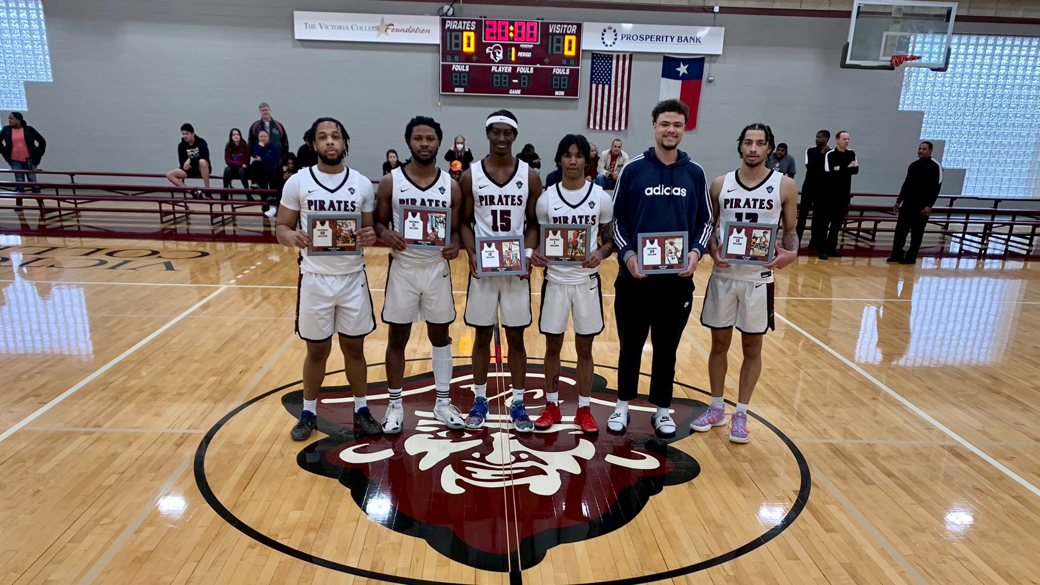 NIL Club for Victoria College Men's Basketball Team